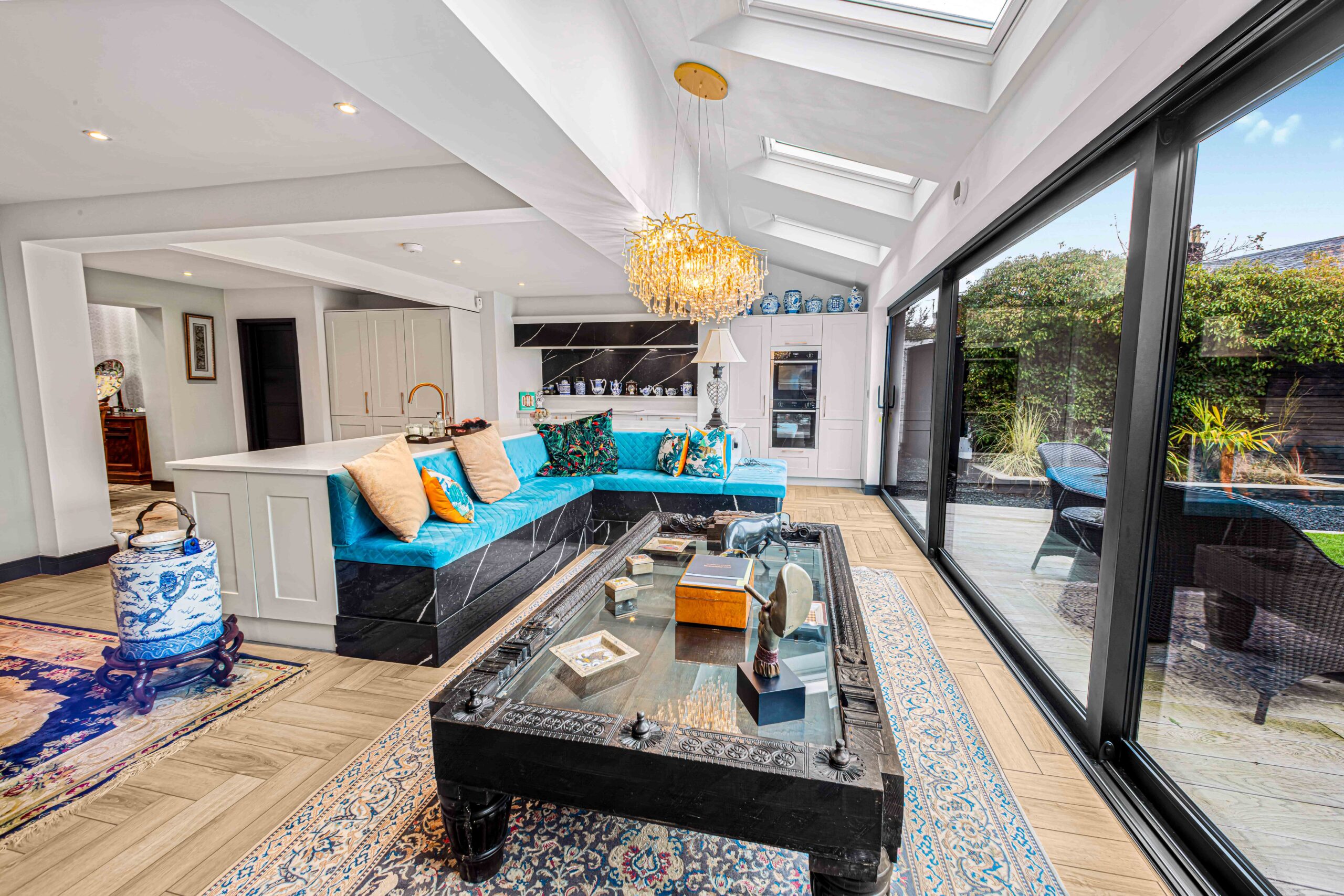 Stand Out with an Online Estate Agent: Tips for Listings - Hovver